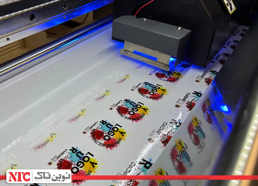 چاپ یووی روی پلکسی گلاس؛ نحوه و کاربردهای آن